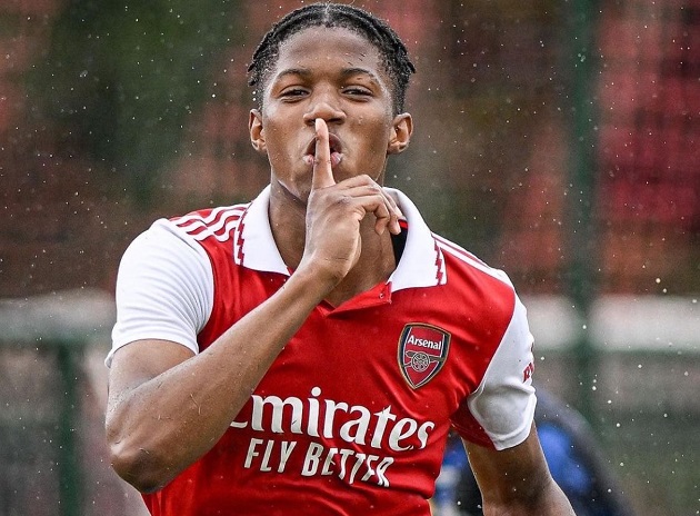 M.U tăng tốc vụ Chido Obi Martin