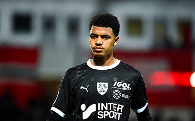 Boudlal và hành trình tìm người kế nhiệm Van Dijk của Liverpool