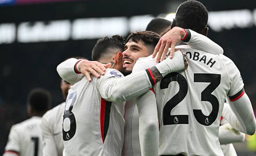 Neto và Enzo lập công, Chelsea phả hơi nóng vào gáy Arsenal