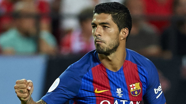 Bị treo giò, Suarez... mừng ra mặt