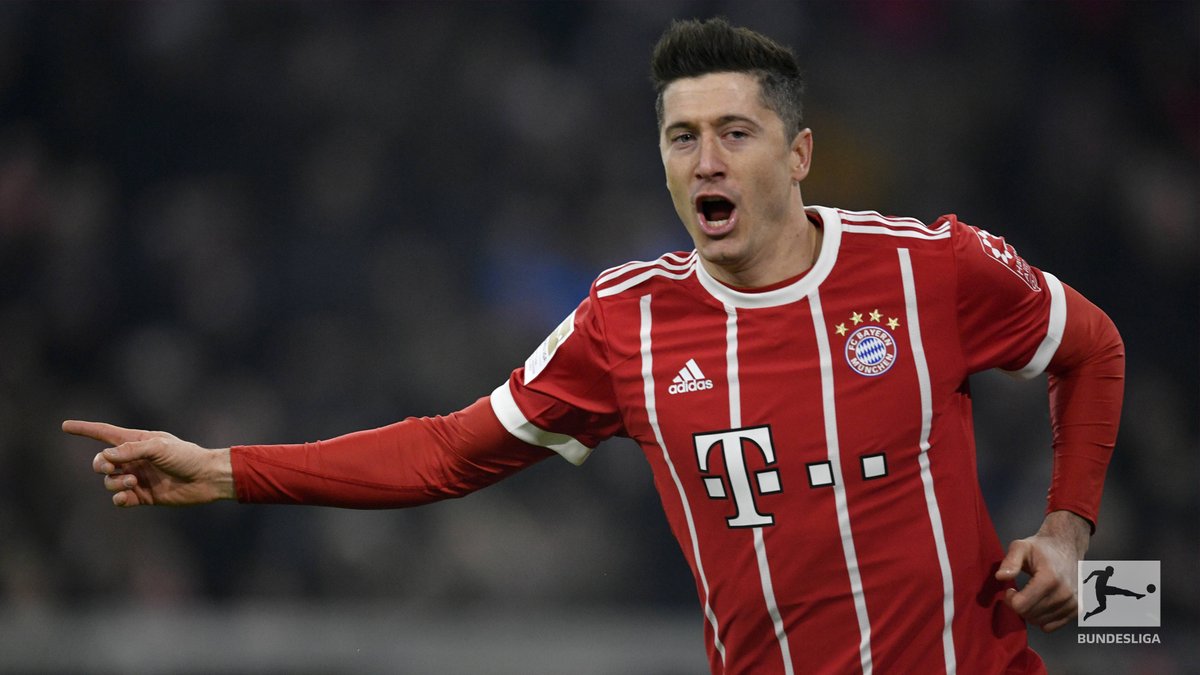 Lewandowski phá kỷ lục, Muller ghi siêu phẩm góc hẹp