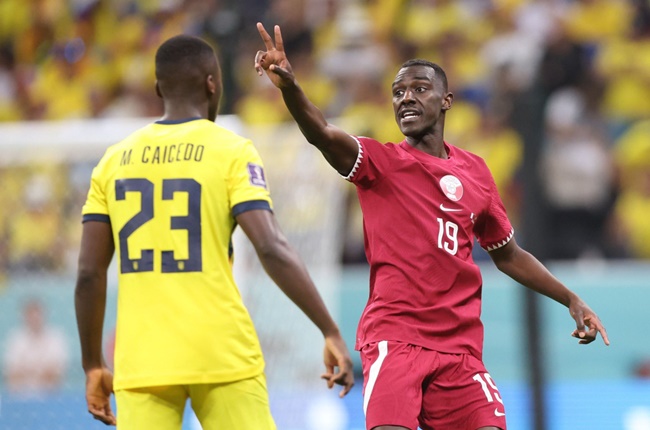 Qatar bị Ecuador hạ đo ván: Khi chủ nhà còn chẳng dám đá bóng