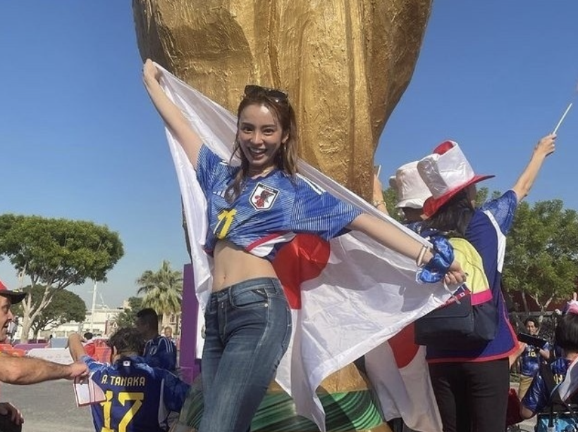Cô gái Nhật Bản được báo Hàn gọi là nữ thần World Cup
