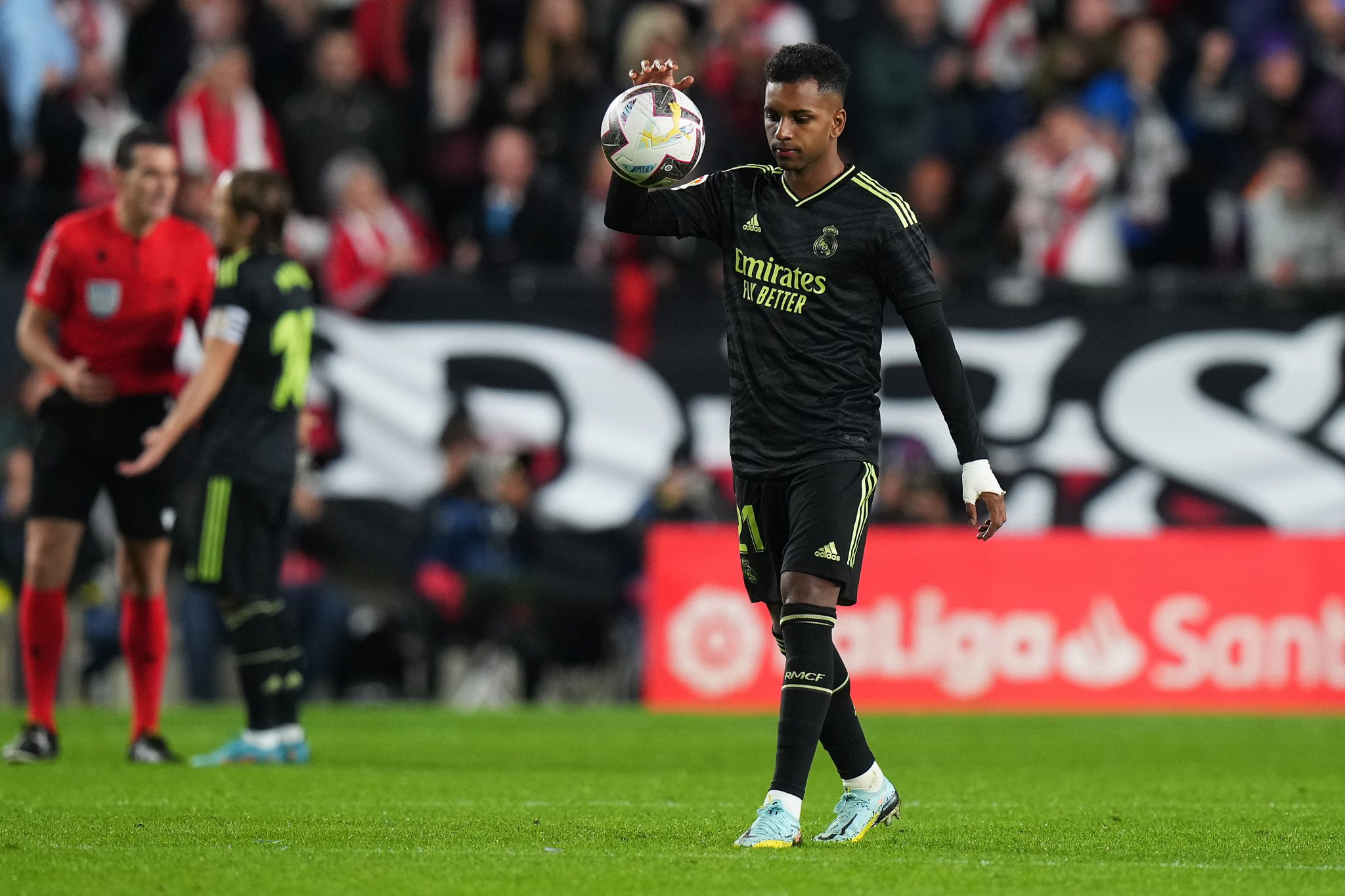 Sao Real Madrid mệt mỏi vì ngồi dự bị