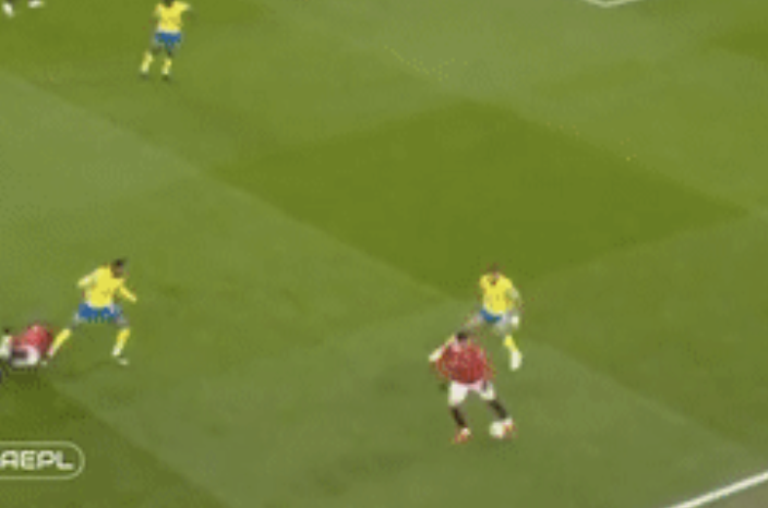 Antony lại 'xoay compa'