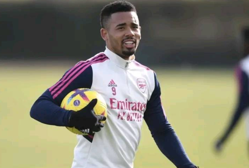 Rõ thời điểm Gabriel Jesus tái xuất