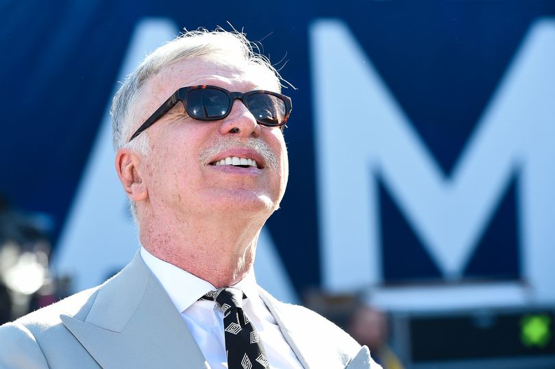Arsenal trở thành 'gà đẻ trứng vàng' của Stan Kroenke