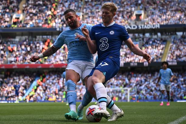 2 key pass, 6 pha tắc bóng, 'báu vật' Chelsea chói sáng trước Man City