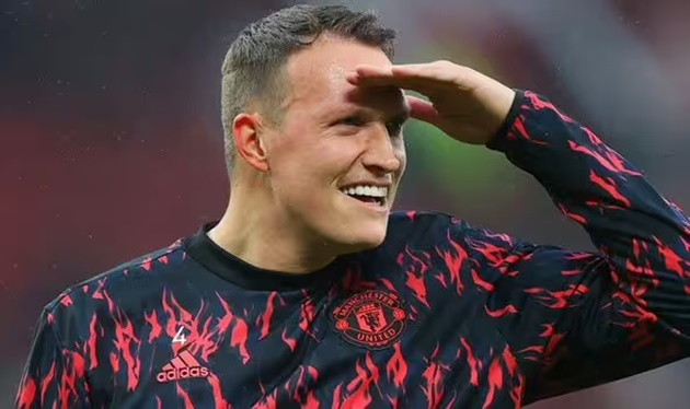 Phil Jones đưa ra tuyên bố gây bão cho Man Utd