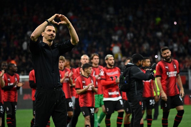 Ibra phản hồi thông điệp từ Man Utd sau tuyên bố giải nghệ