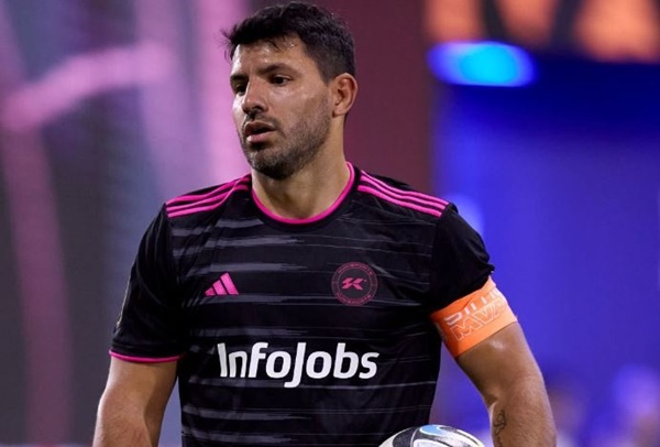 Aguero lập hat-trick rồi đá hỏng luân lưu khiến đội nhà thua trận