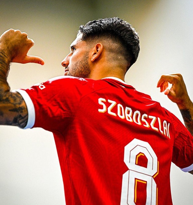 Bom tấn Liverpool tiết lộ thần tượng lớn nhất