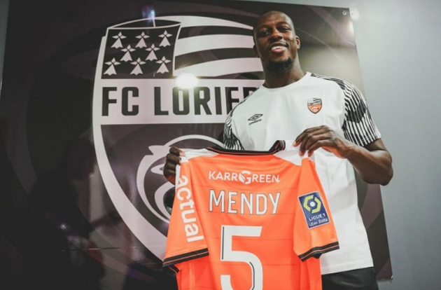 Benjamin Mendy nhận áo số 5, ổn định cuộc sống trong màu áo mới