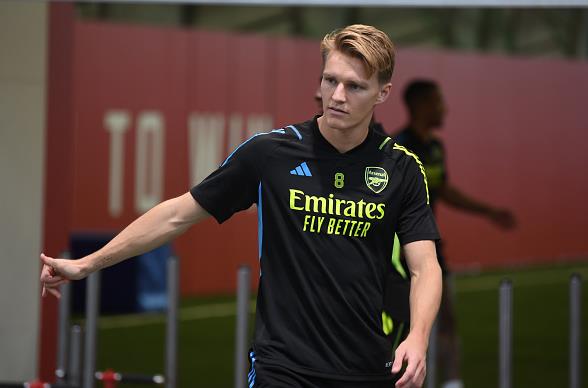 Martin Odegaard: Real Madrid là CLB lớn nhất thế giới