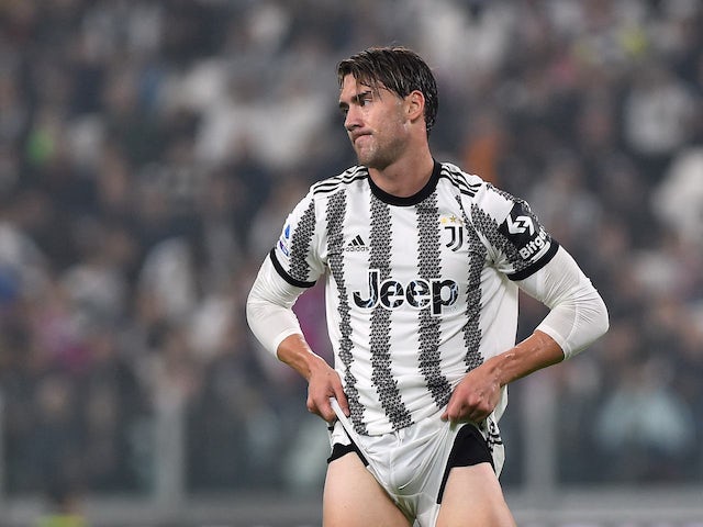 Juve chốt giá khủng bán đứt Vlahovic, Arsenal thiếu 20 triệu euro
