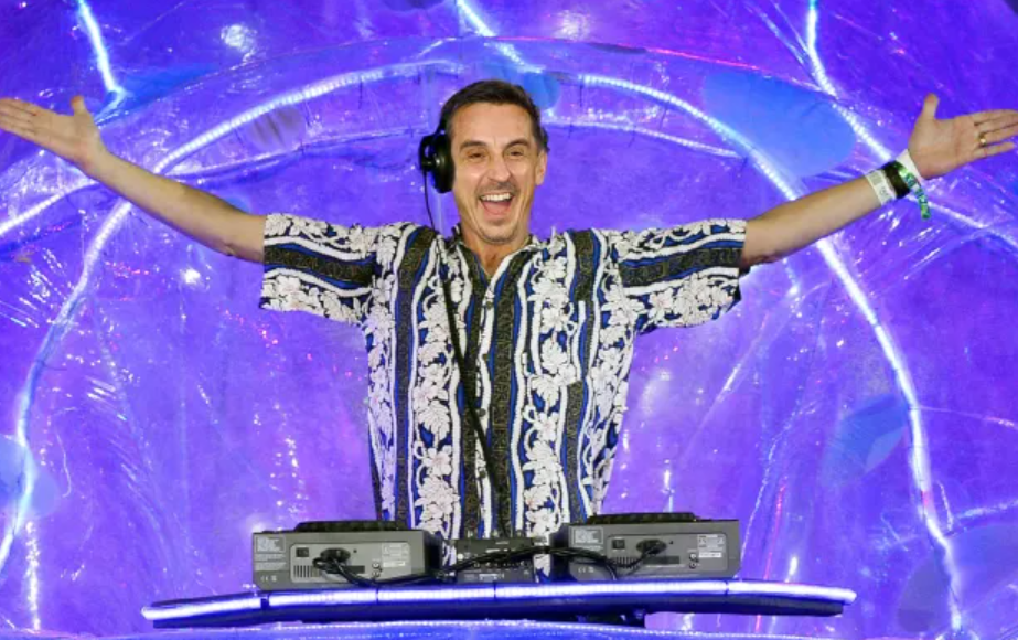 Huyền thoại Man United được mời làm DJ