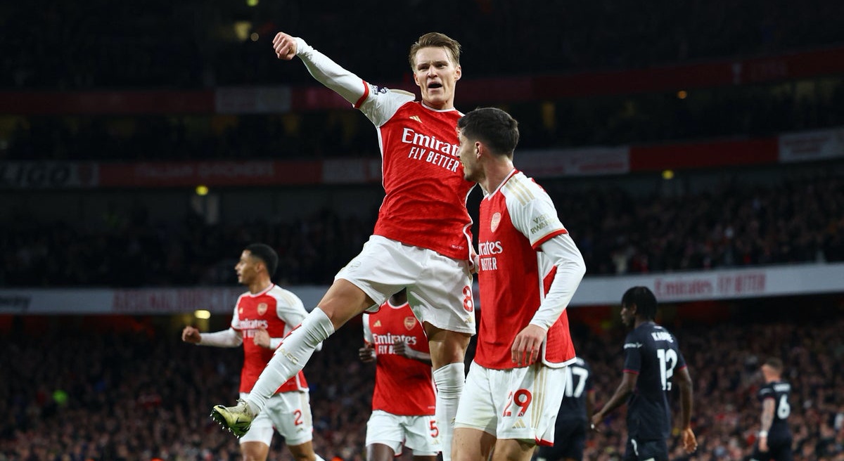 5 điểm nhấn Arsenal 2-0 Luton: Bất ngờ 'Số 10'; Lời tuyên bố đanh thép