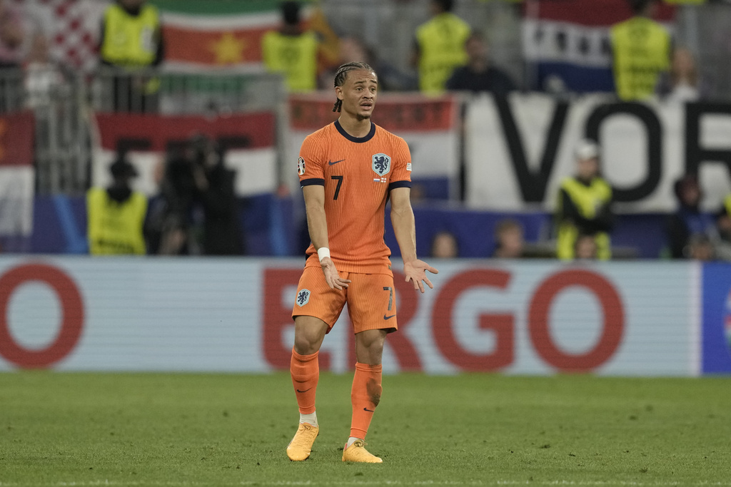 NÓNG! Diễn biến thương vụ Man Utd - Xavi Simons