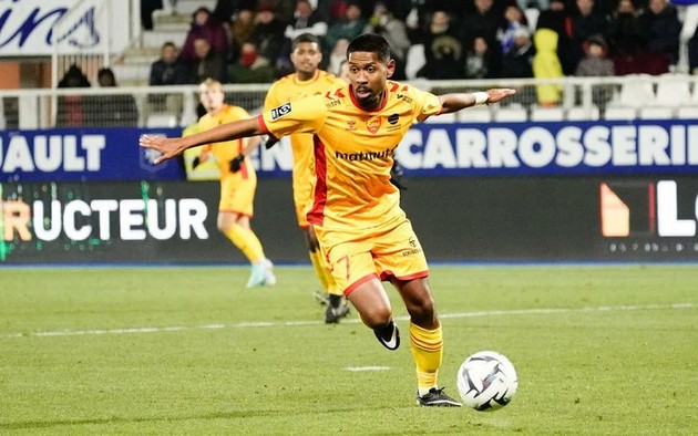 Nhân tố Việt kiều cập bến CAHN, nhập tịch đá AFF Cup?