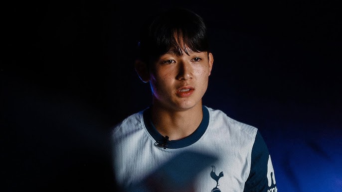 Yang Min-hyuk gia nhập Tottenham với mức giá đắt kỷ lục