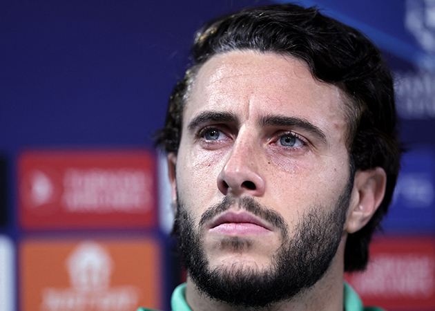 AS Roma chiêu mộ trung vệ đang thất nghiệp trước đại chiến với Juventus