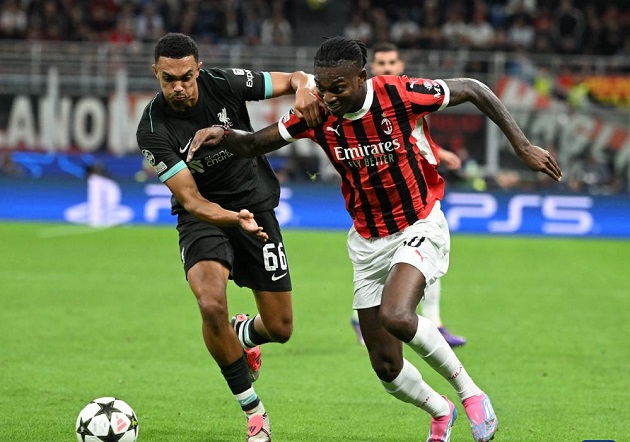 Trình diễn đẳng cấp, Alexander-Arnold cân bằng kỷ lục của Cafu