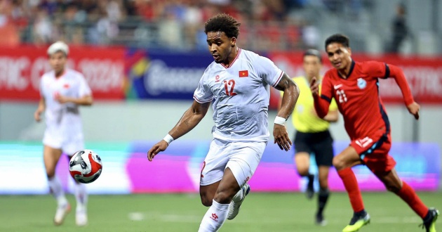 Rhysh Rai: 'Việt Nam bất ngờ thắng Singapore dù chủ động cầu hòa'