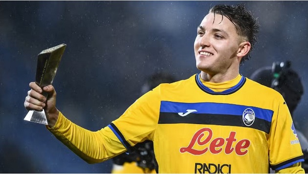 Arsenal chuyển hướng bất ngờ qua Mateo Retegui