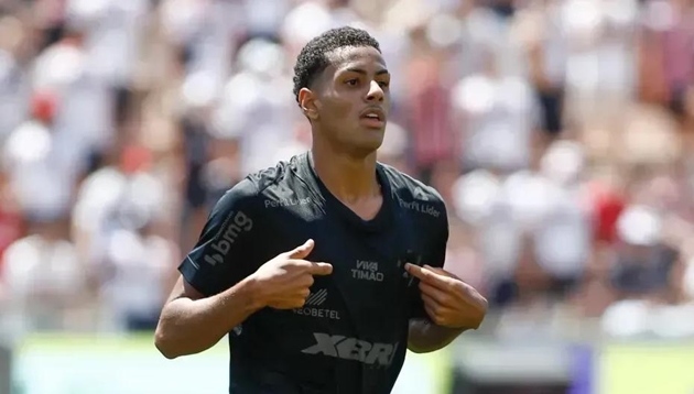 NÓNG! Chelsea ra giá mua thần đồng Brazil