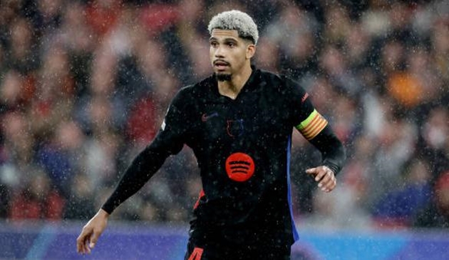M.U sẵn sàng trả 100 triệu euro cho sao Barca
