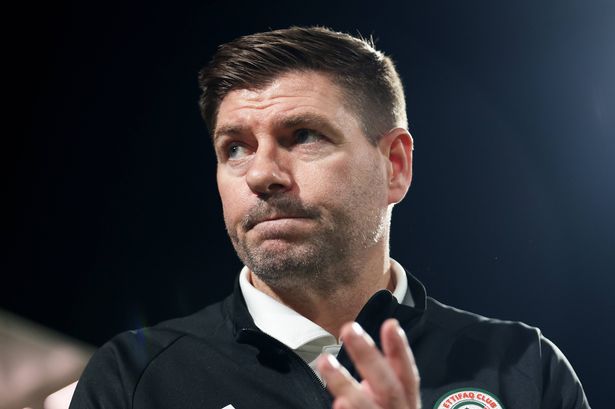 Đã đến lúc Steven Gerrard trở lại Liverpool