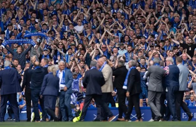 Hết vé mùa, Everton tung vé VIP từng trận cho người hâm mộ