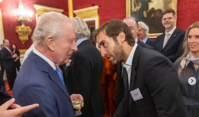 Mathieu Flamini gặp Vua Charles III, khẳng định vị thế doanh nhân tầm cỡ