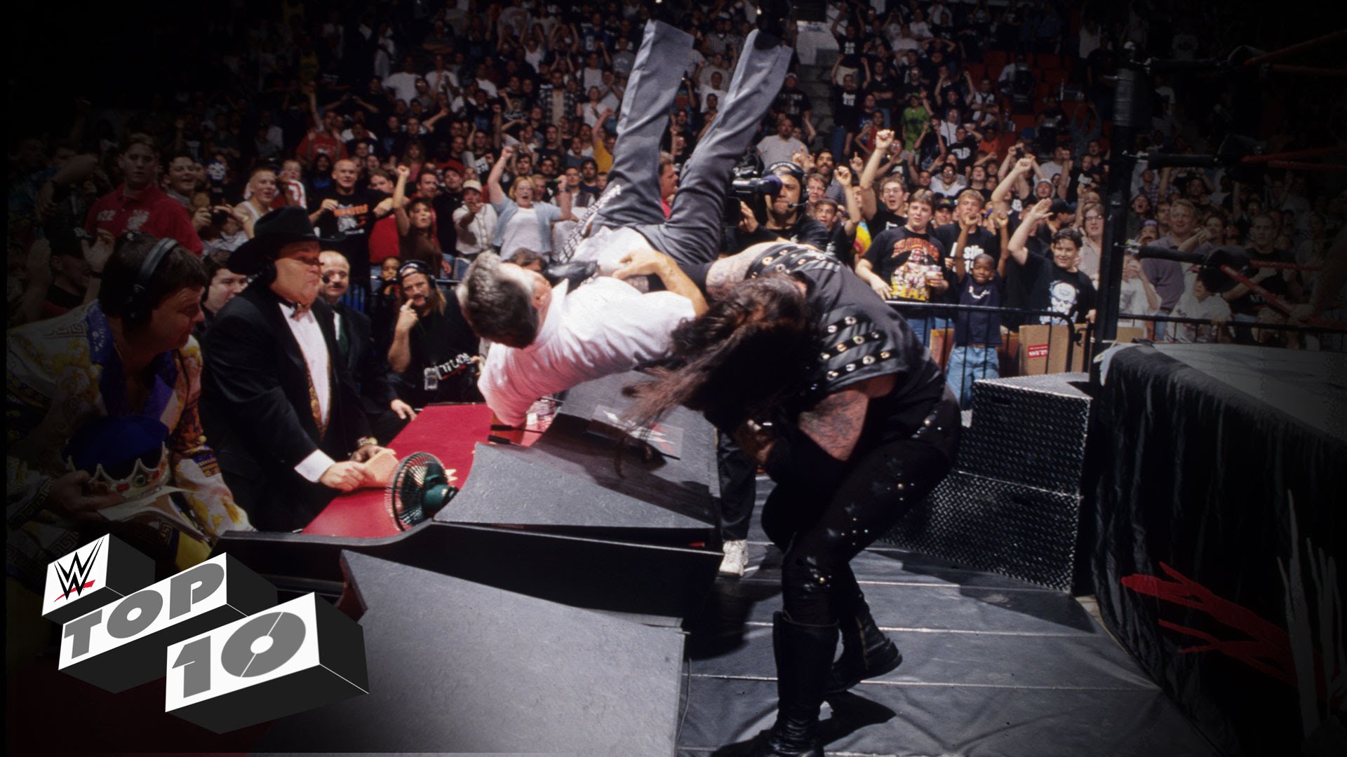 Top 10 cú chokeslams mãn nhãn của The Undertaker
