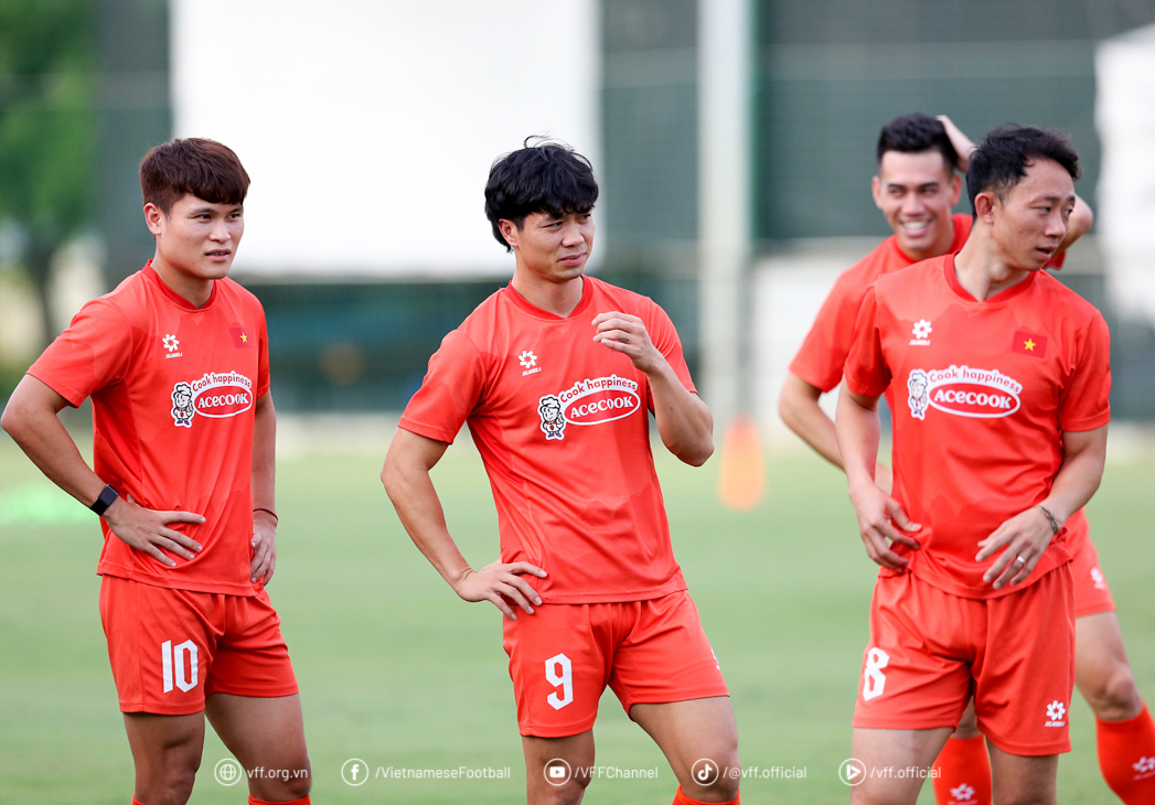 Nguyễn Công Phượng rút lui, Nguyễn Quốc Việt được gọi bổ sung ĐT Việt Nam