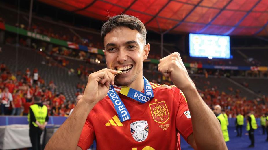 Arsenal chốt thương vụ Martin Zubimendi mở đầu mùa chuyển nhượng hè 2025