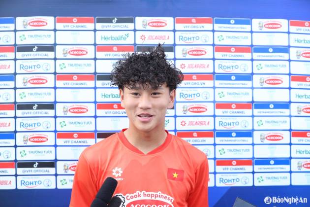 Alex Bùi đối mặt thách thức lớn trên hàng công U23 Việt Nam