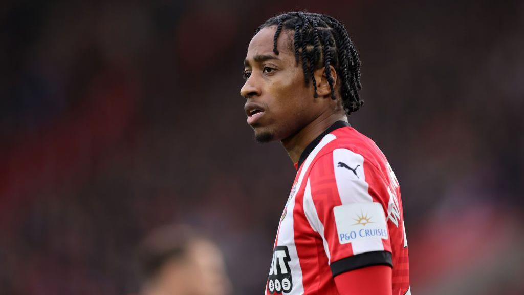 Kyle Walker-Peters gia nhập West Ham, Potter có phương án phòng ngự mới