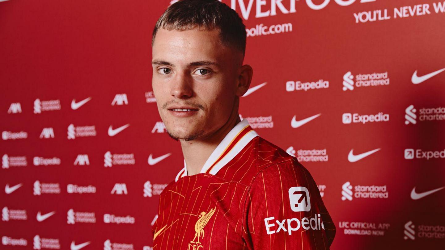 Thị trường chuyển nhượng châu Âu nóng với những hợp đồng đắt giá nhất