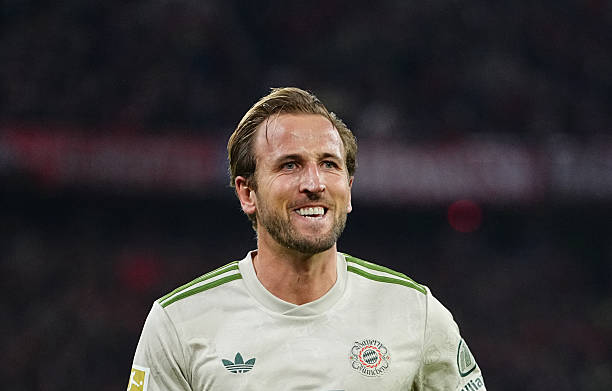Harry Kane đứng trước lựa chọn phá kỷ lục của Alan Shearer