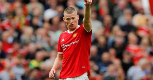 Huyền thoại Bryan Robson gợi ý cách dùng Scott McTominay cho Solskjaer