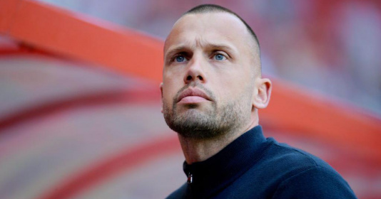 Johnny Heitinga đến Liverpool: Động thái bất ngờ mà đúng đắn từ Arne Slot