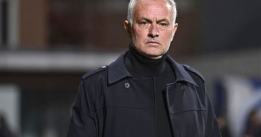 Bị chế giễu là The Crying One, Mourinho đáp trả