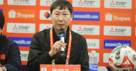 HLV Kim Sang-sik đứng trước cơ hội vô địch lịch sử với U23 Việt Nam