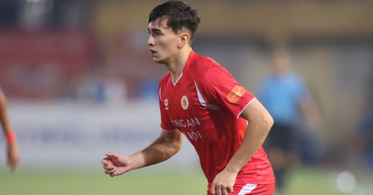 Brandon Ly ra mắt V-League, HLV Mano Polking lên tiếng